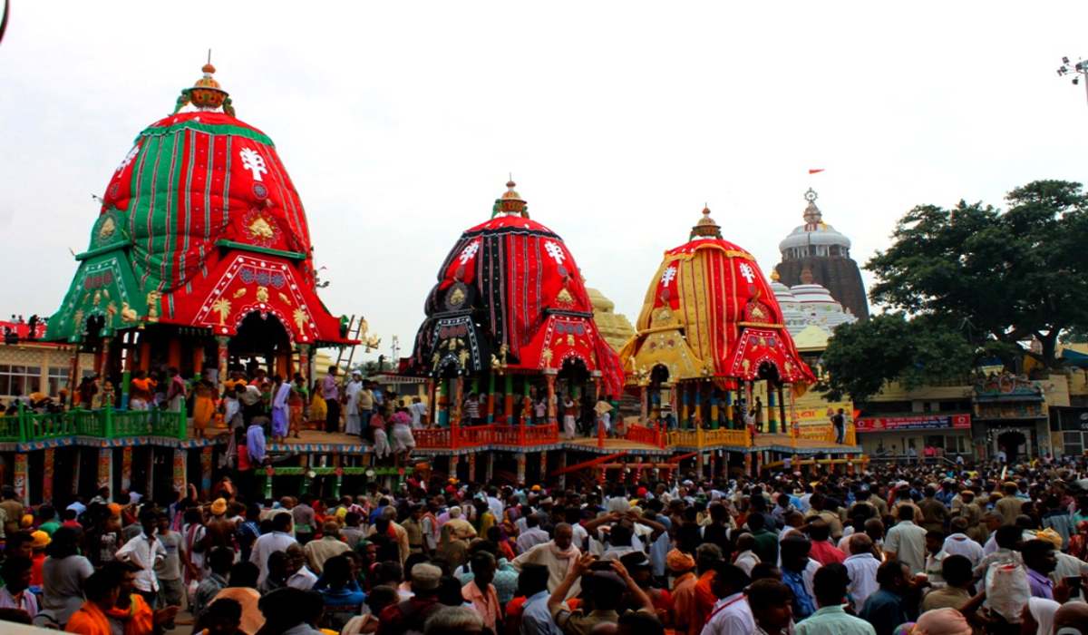 Puri Rath Yatra 2025 Guide: Dates, Rituals, Travel & More