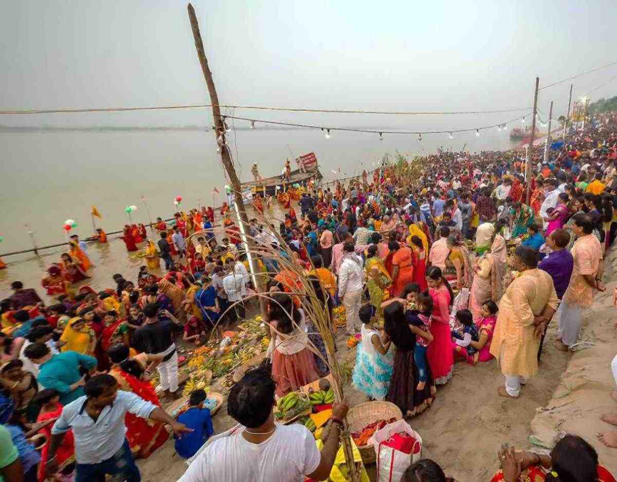 Chhath Puja 2025 Guide: Rivers, Rituals, Sunrise & More